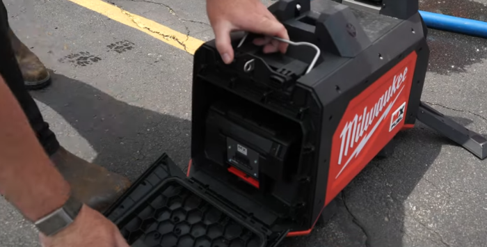 Milwaukee’s New MX FUEL ROCKET Dual Power Compact Tower Light – Ohio ...